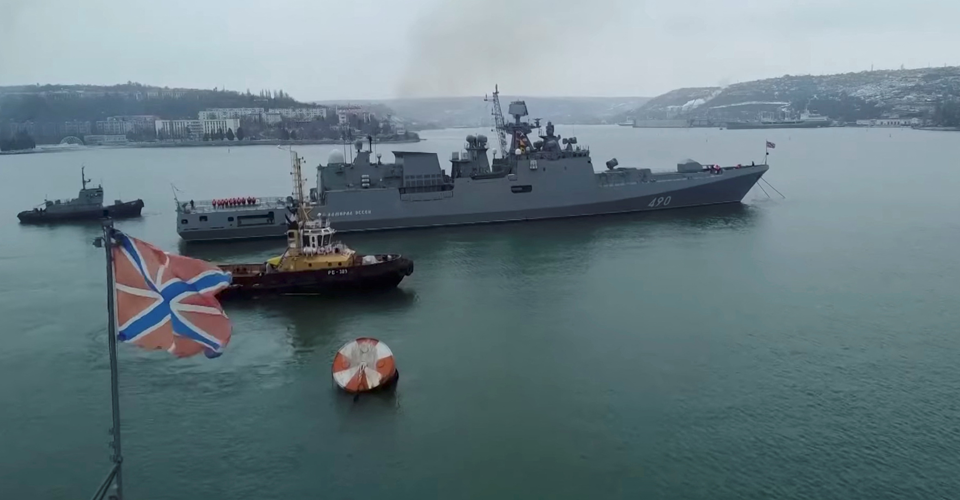 Russia has 3 combat ready surface missile carriers, 2 underwater ones ...
