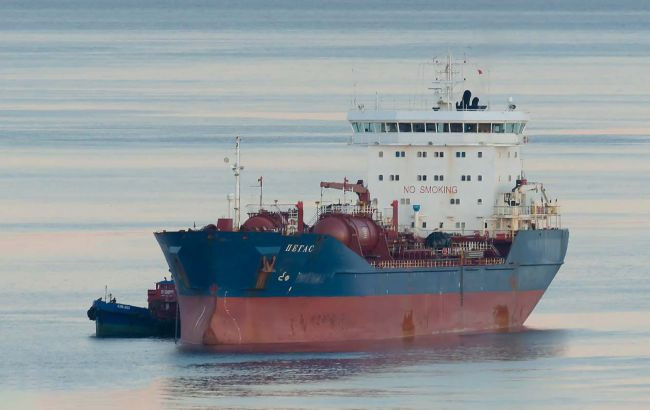 Ukraine war: first Russian tanker calls at port of Mariupol