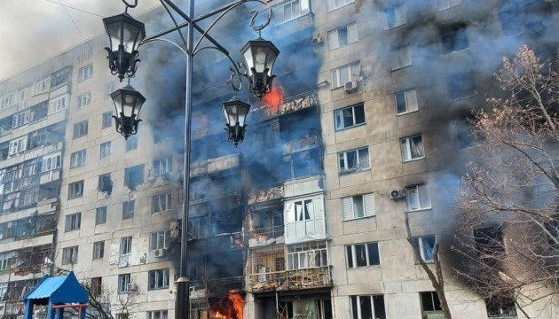 Russia's war against Ukraine: Part of building collapses in occupied ...