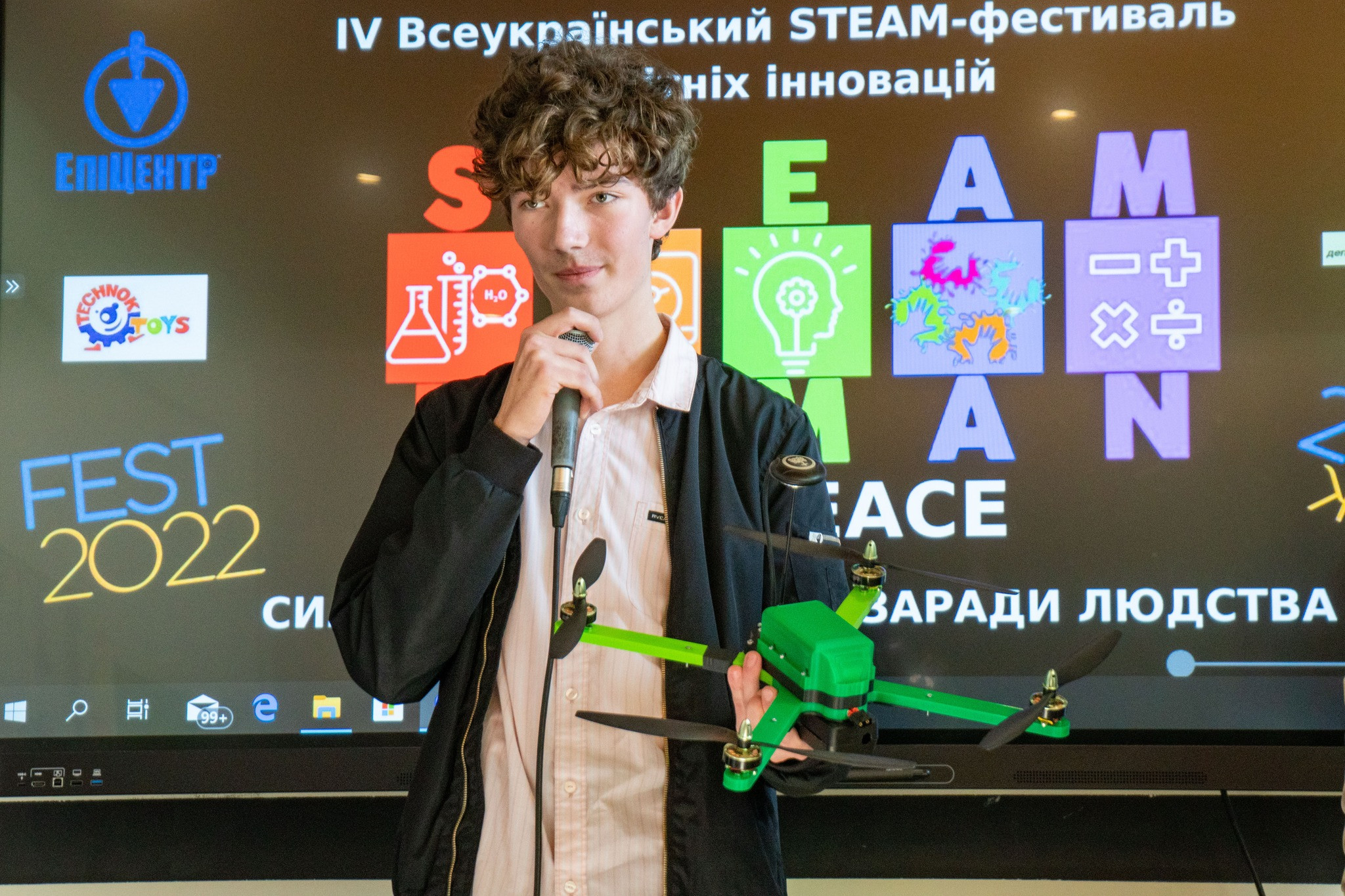 16-year-old school student developed mine detector drone for Ukrainian military. Espreso