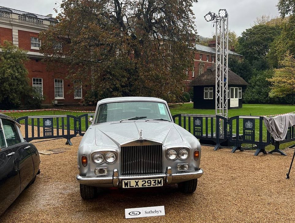 "Unbelievable amount": Danylko sells Freddie Mercury's car for UAH 11 ...