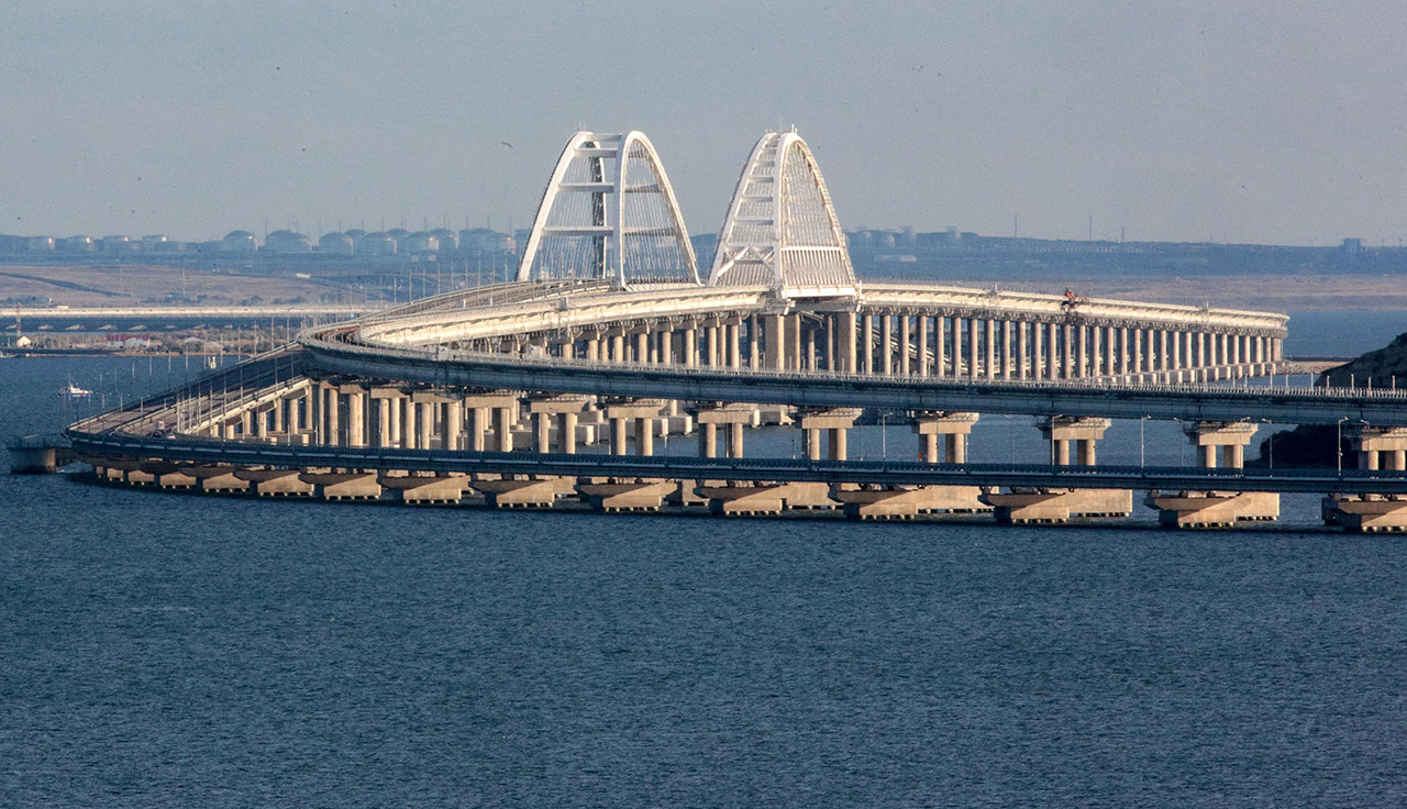 Crimean bridge's defense structures partially destroyed by powerful storm
