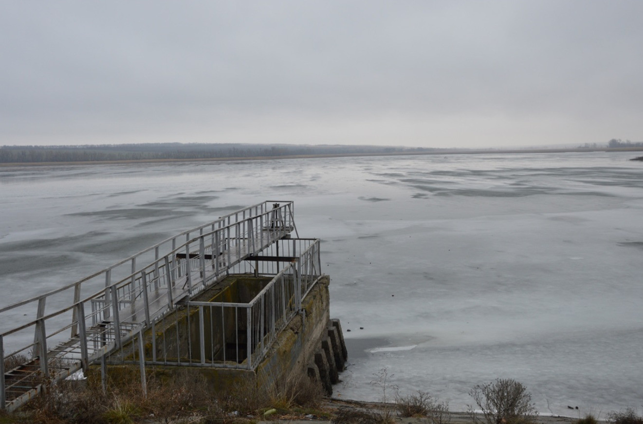 Russian invaders consider blowing up dam of Svatove reservoir ...