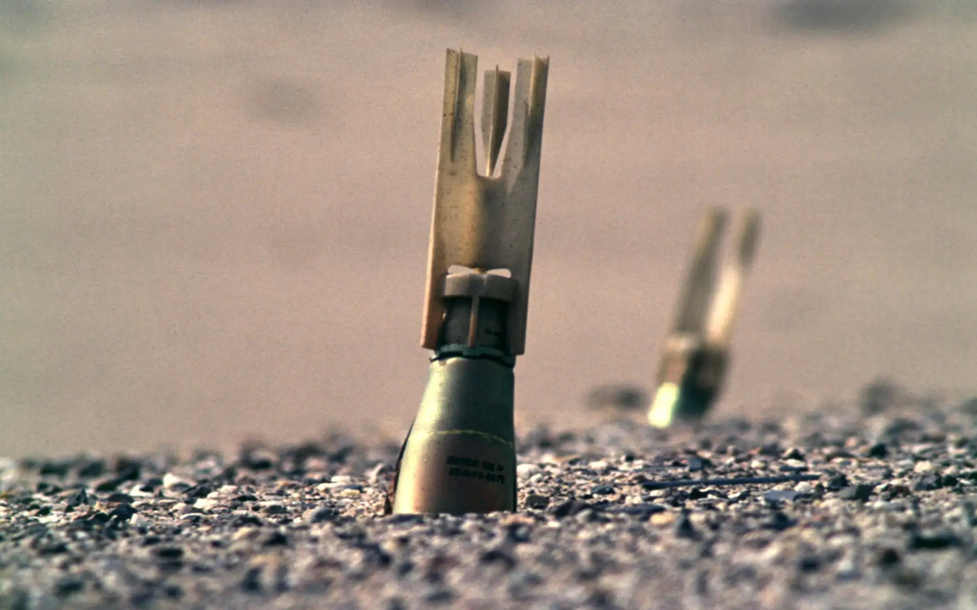 Russia begins to use powerful FAB-1500 high-explosive bomb, which is ...