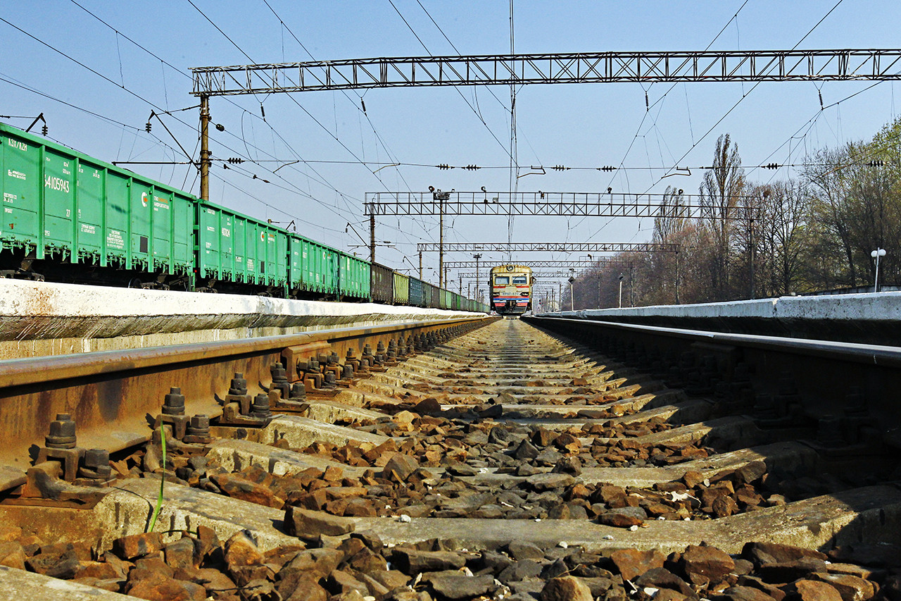 Russian railroad from Rostov to Crimea: new target for Ukraine