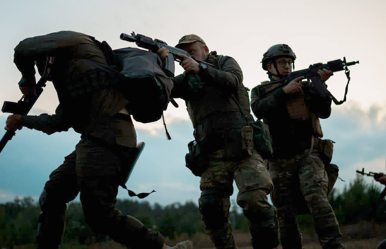 Після навчання у Великій Британії для захисту України повернулися 14 ...