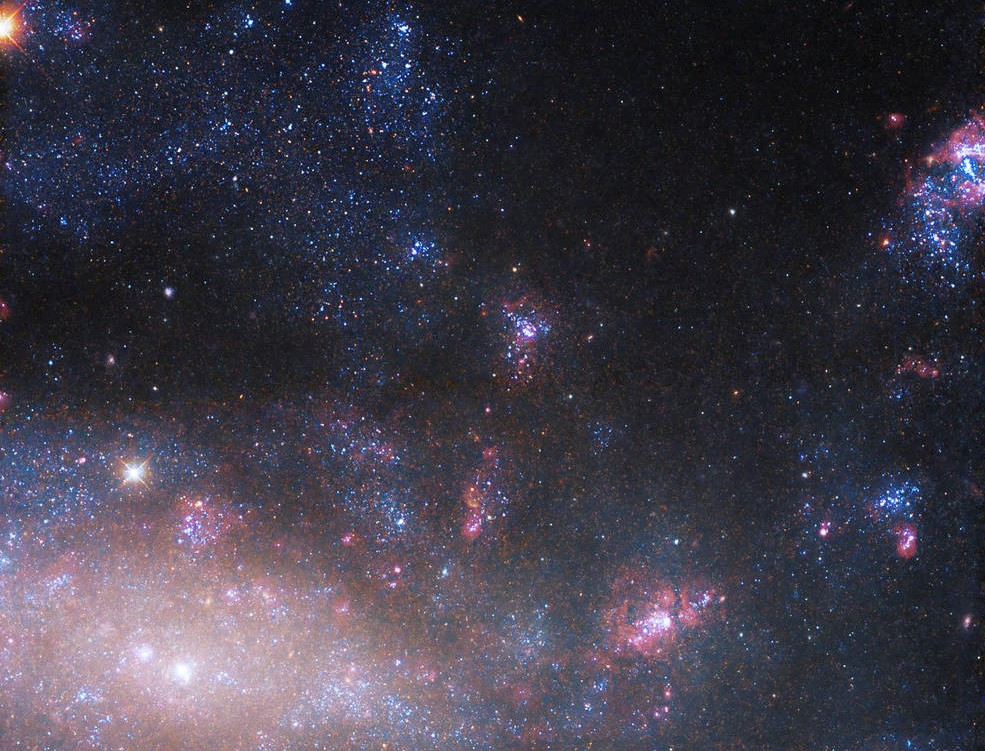 У NASA показали галактику за 14 млн світлових років від Землі