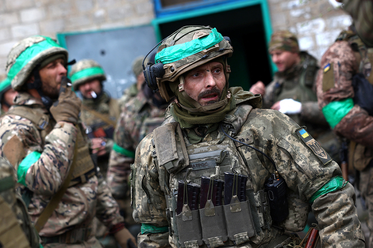 AFU repel about 30 Russian attacks on eastern front per day – General ...