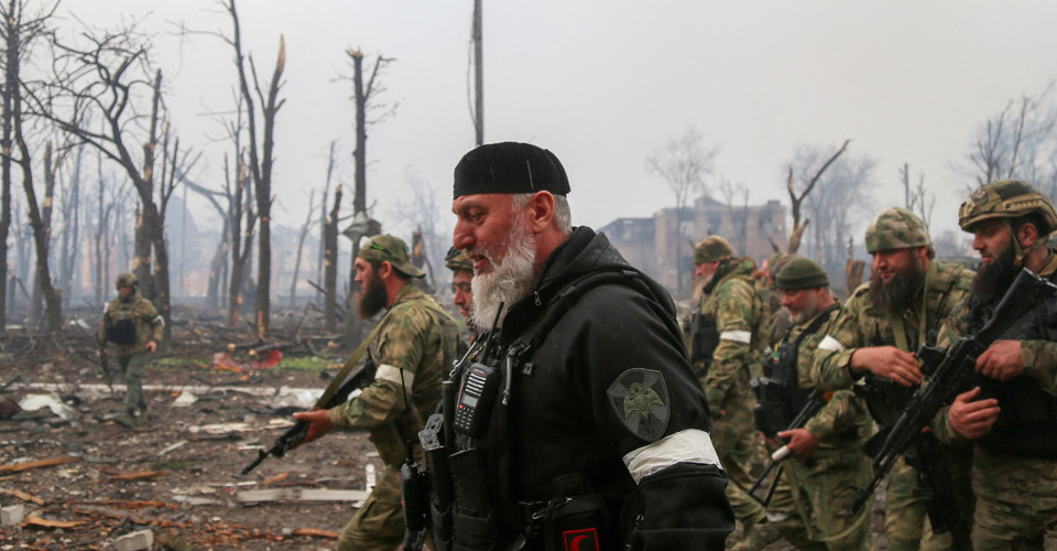 Chechen forces use old vehicles stuffed with explosives in Donetsk ...