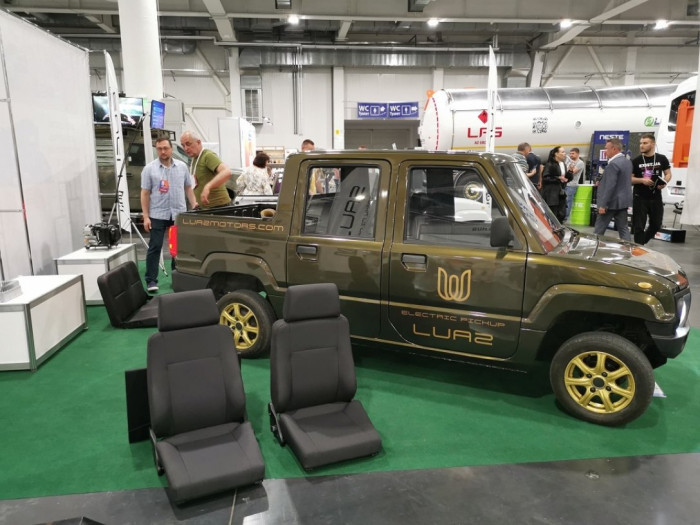На выставке в Киеве представили украинский электропикап LUAZ | Эспрессо