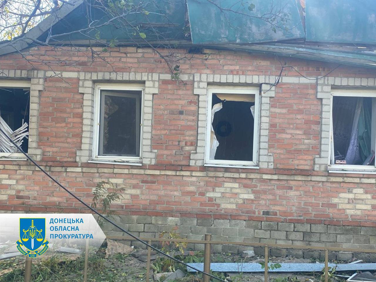 Росіяни атакували Донеччину загинула людина 4 отримали поранення