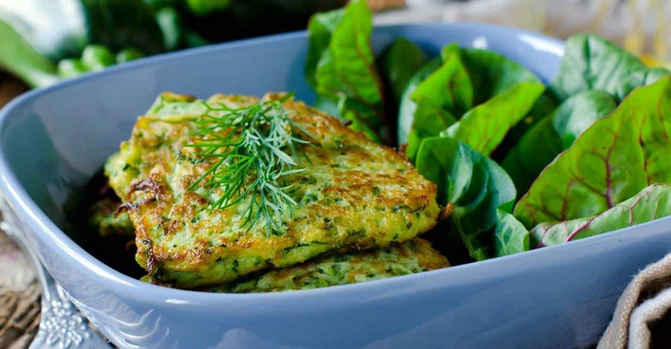 Як приготувати хрусткі деруни з кабачків і картоплі Читайте на Ukr Net