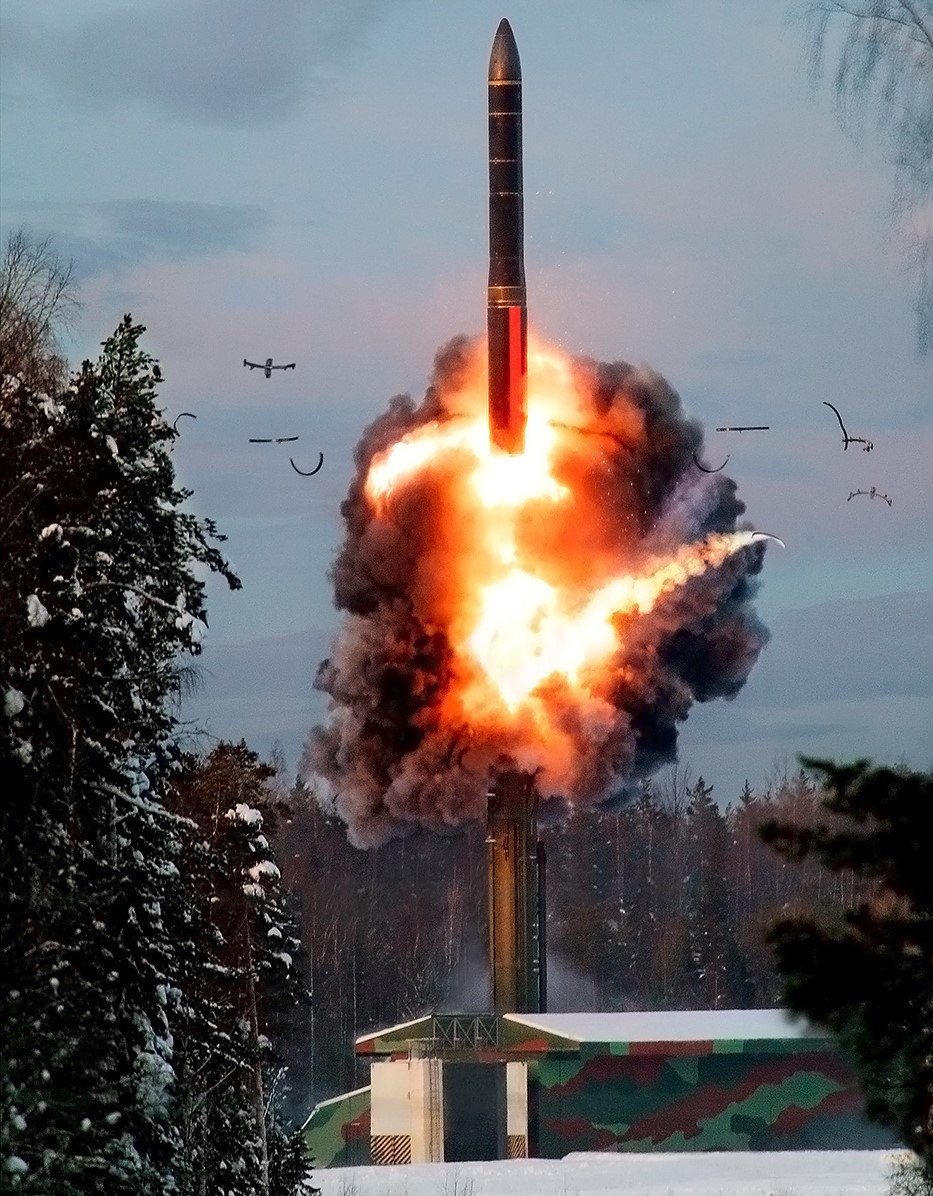 How intercontinental ballistic missile differ from intermediate-range ...