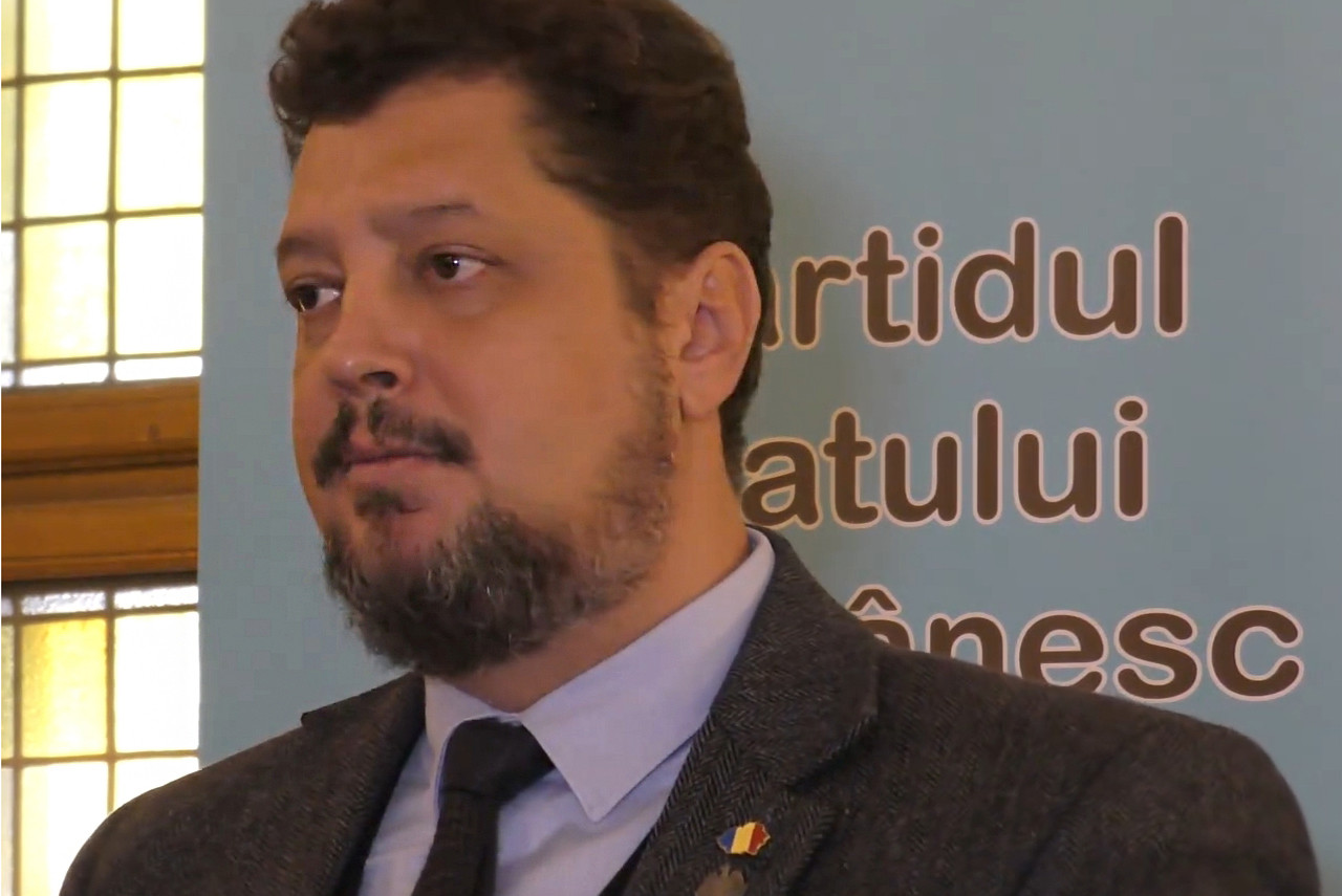 Romanian senator calls to restore "natural borders," including ...