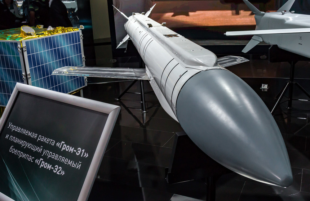 Russian troops use latest Grom-1 precision missiles in attack on ...