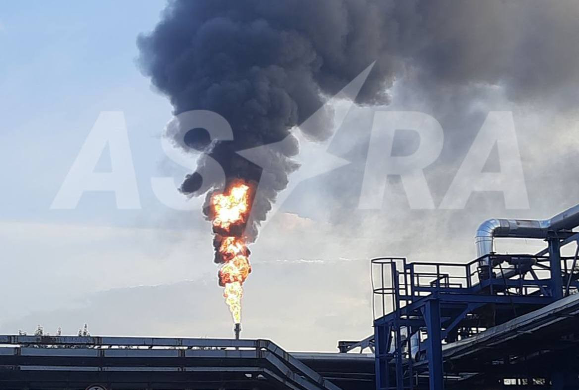 Moscow oil refinery and power plants on fire after drone attacks