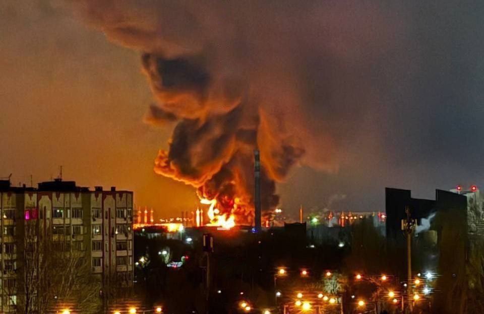 Ukraine targets Engels oil depot, impacts Russian bomber logistics