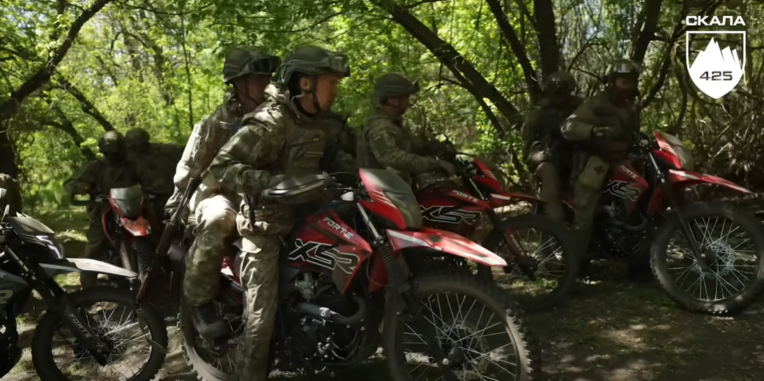 Motorcycle assaults cost Ukraine its best soldiers, military observer warns