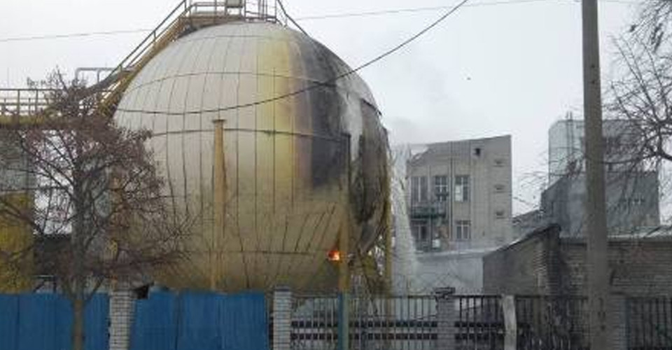 Russian strike damages U.S. plant in Ukraine, causes major oil spill